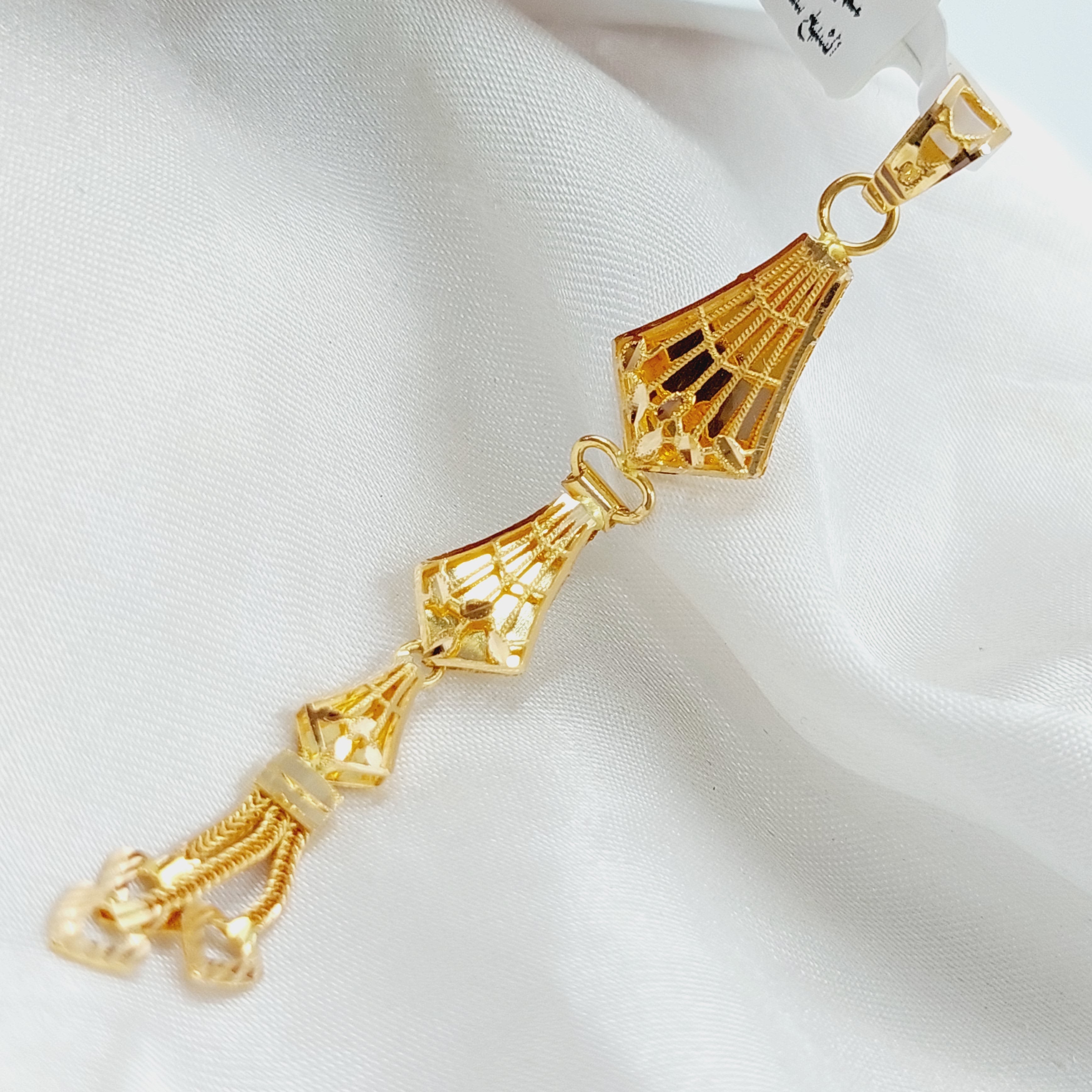 21K Kuwaiti Pendant – مجوهرات الشيخ سعيد