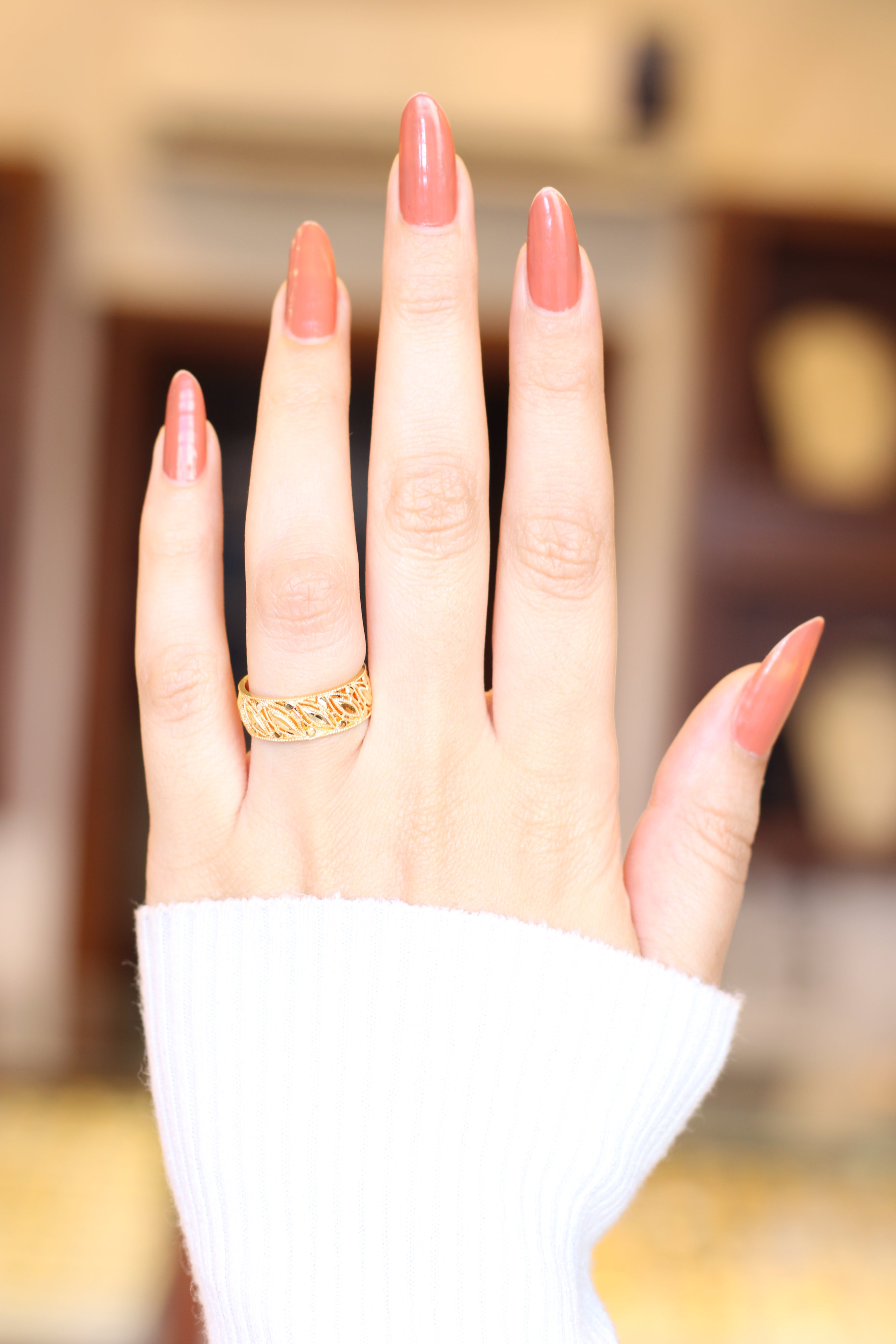 21K Kuwaiti Wedding Ring – مجوهرات الشيخ سعيد